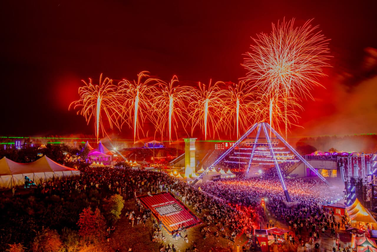 30 Jahre I-Motion: Wie ein Veranstalter die deutsche Rave-Geschichte ...